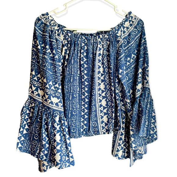 Elan | Tops | Elan Bell Sleeve Blouse | Poshmark